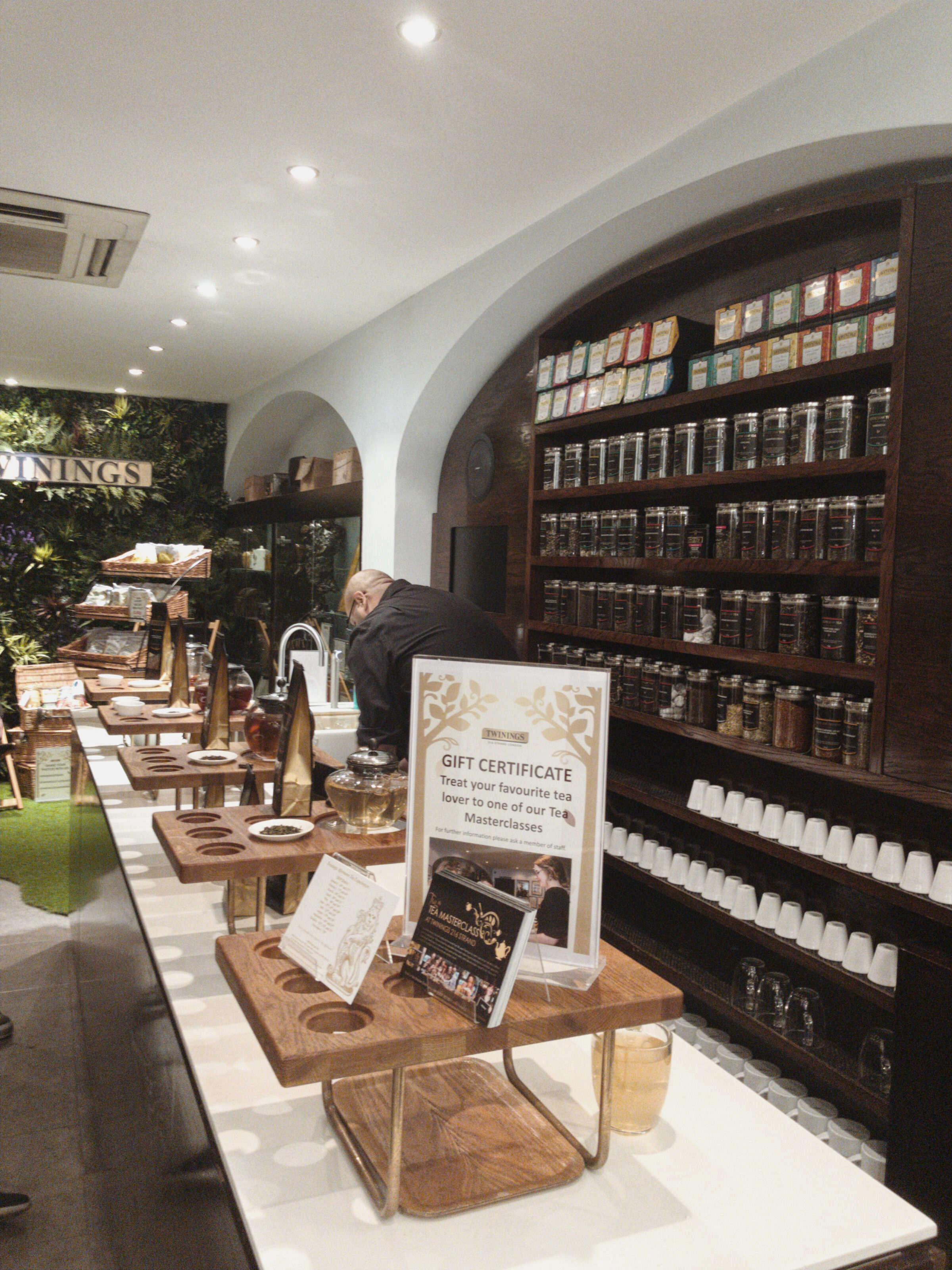 Visiting the Oldest Tea Shop in London + Tea Review: Twinings Golden ...