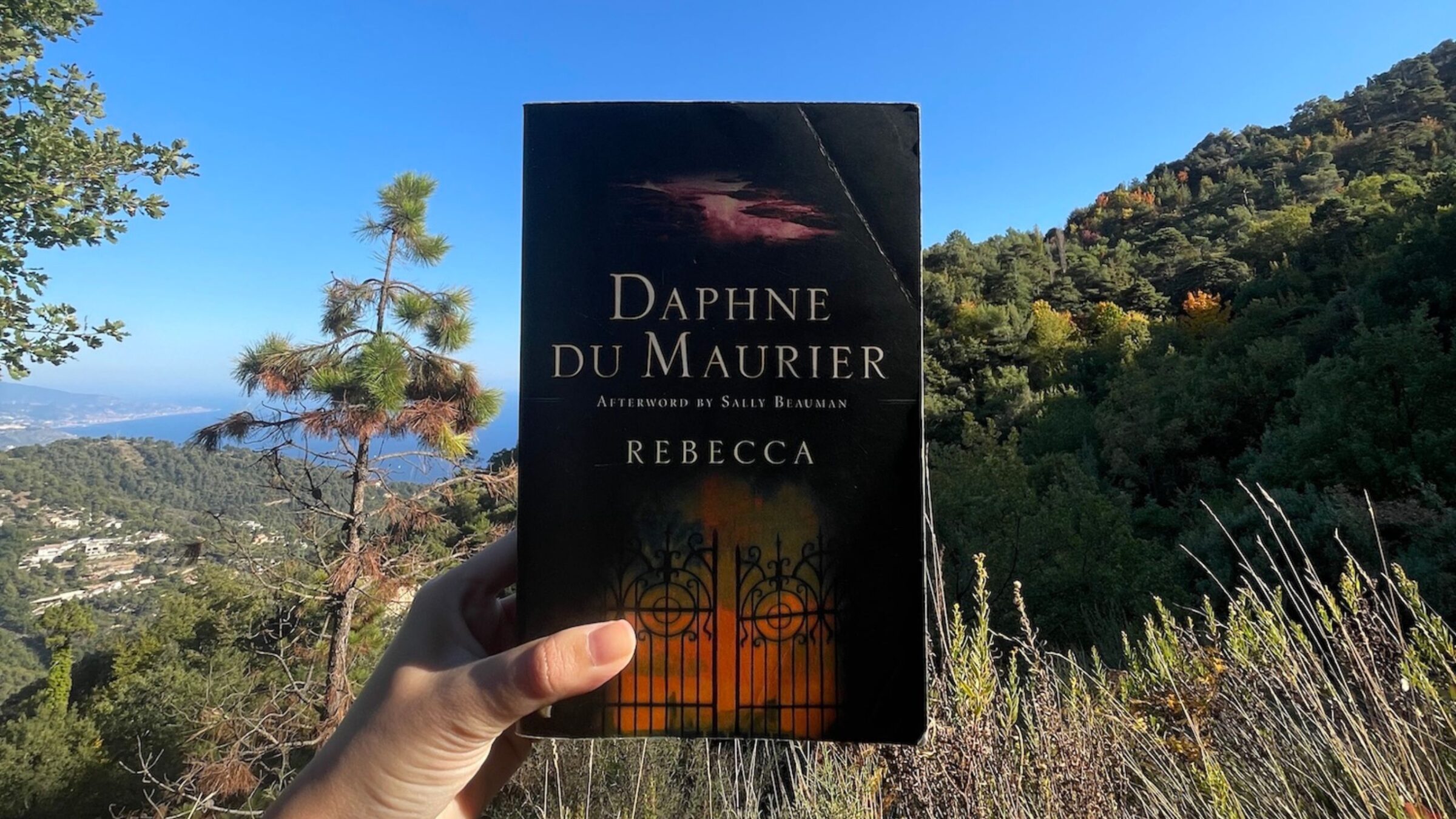 Rereading: Rebecca by Daphne du Maurier – Eustea Reads