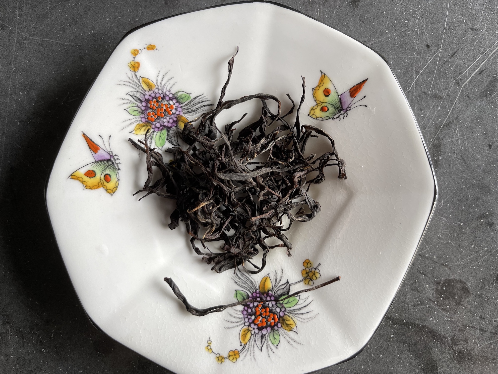 Tea Review: Berry Breeze by Renegade Tea – Eustea Reads