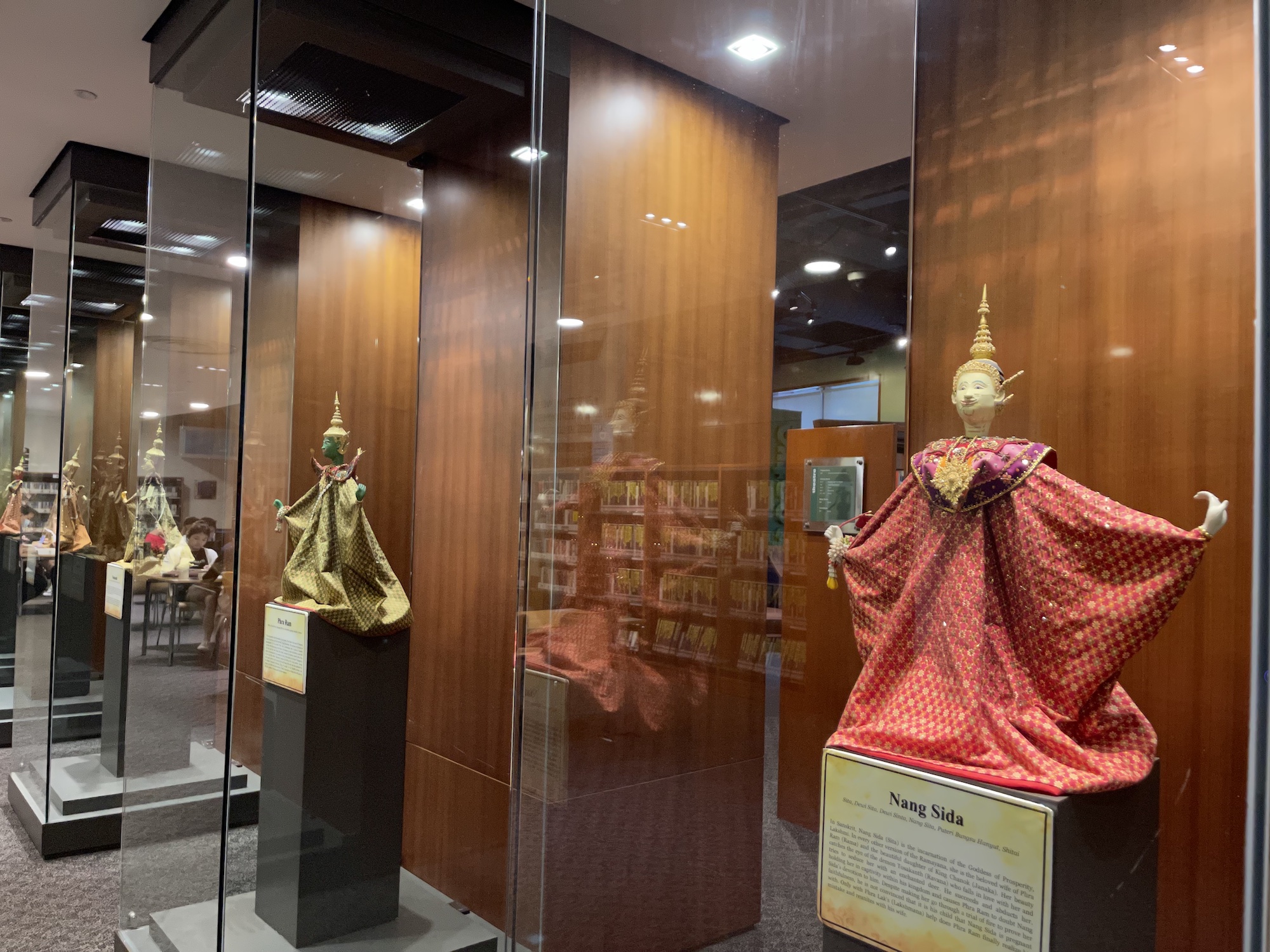 SingLib #5: Library@Esplanade – Eustea Reads