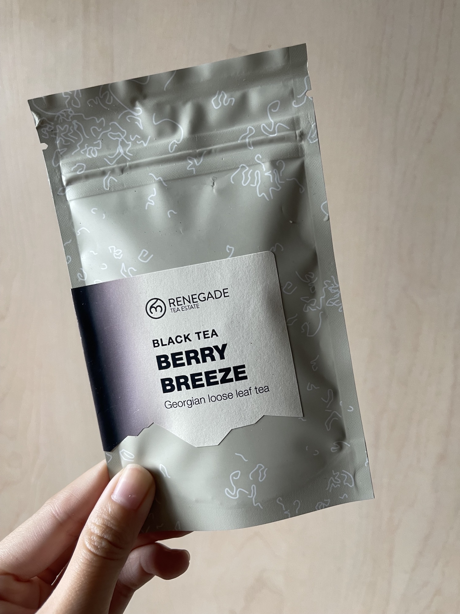 Tea Review: Berry Breeze by Renegade Tea – Eustea Reads